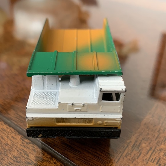 Toys | Matchbox 1989 Dump Truck 1469bj Diecast Construction Vehicle ...